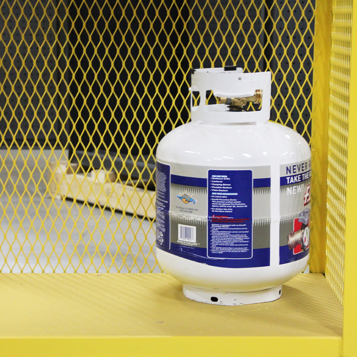 Gas Cylinder Storage Cabinet, Shelf, 16 Cylinders - Valley Craft